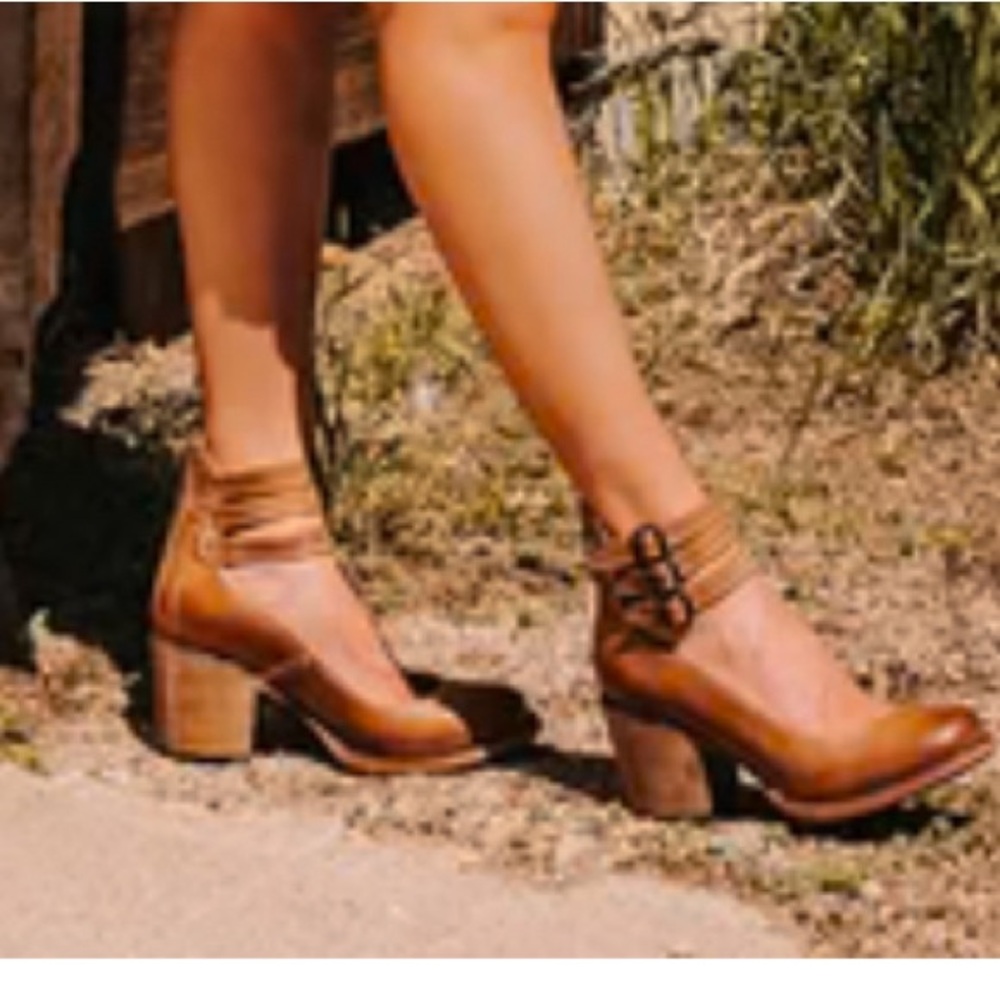 Free Bird Randi Size 9 - Gem